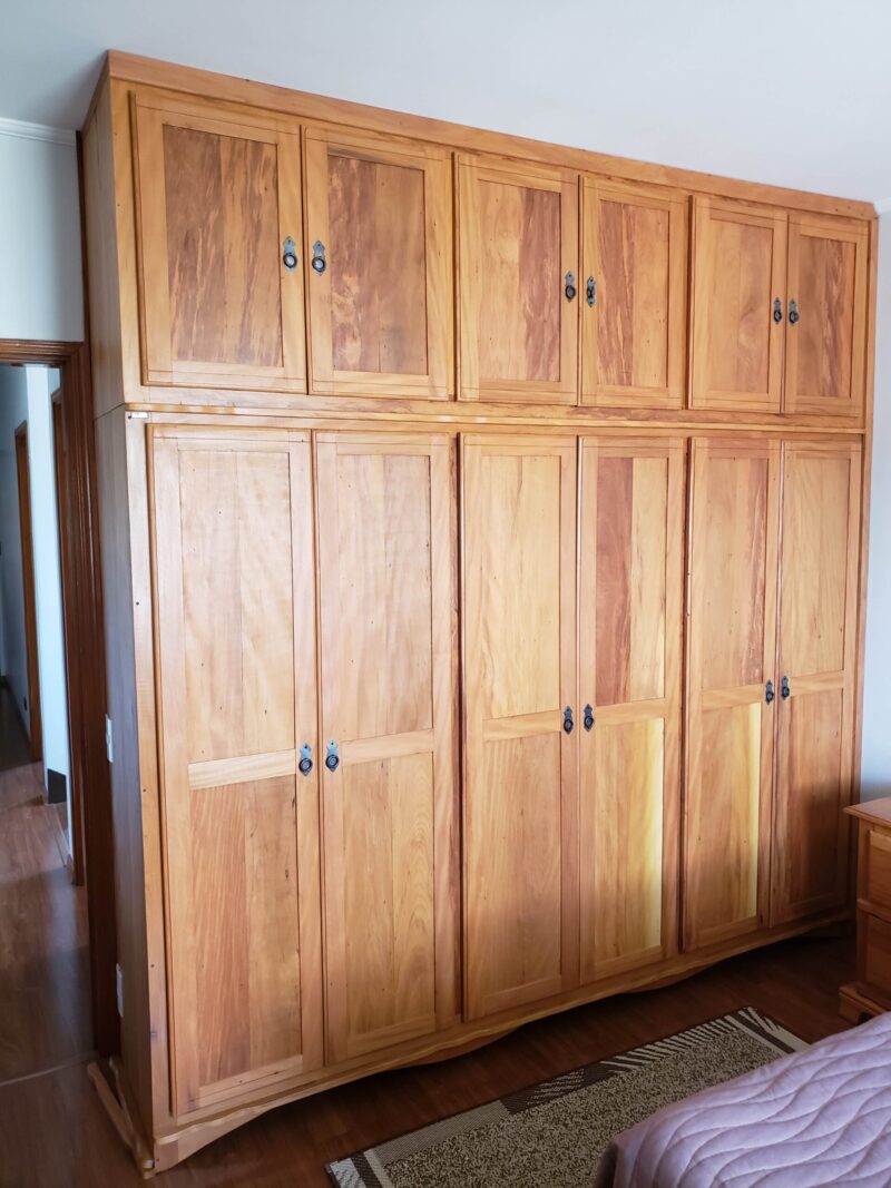 Guarda-Roupa em Madeira Maciça de Demolição 3 - Paraíso Rústico Móveis ...